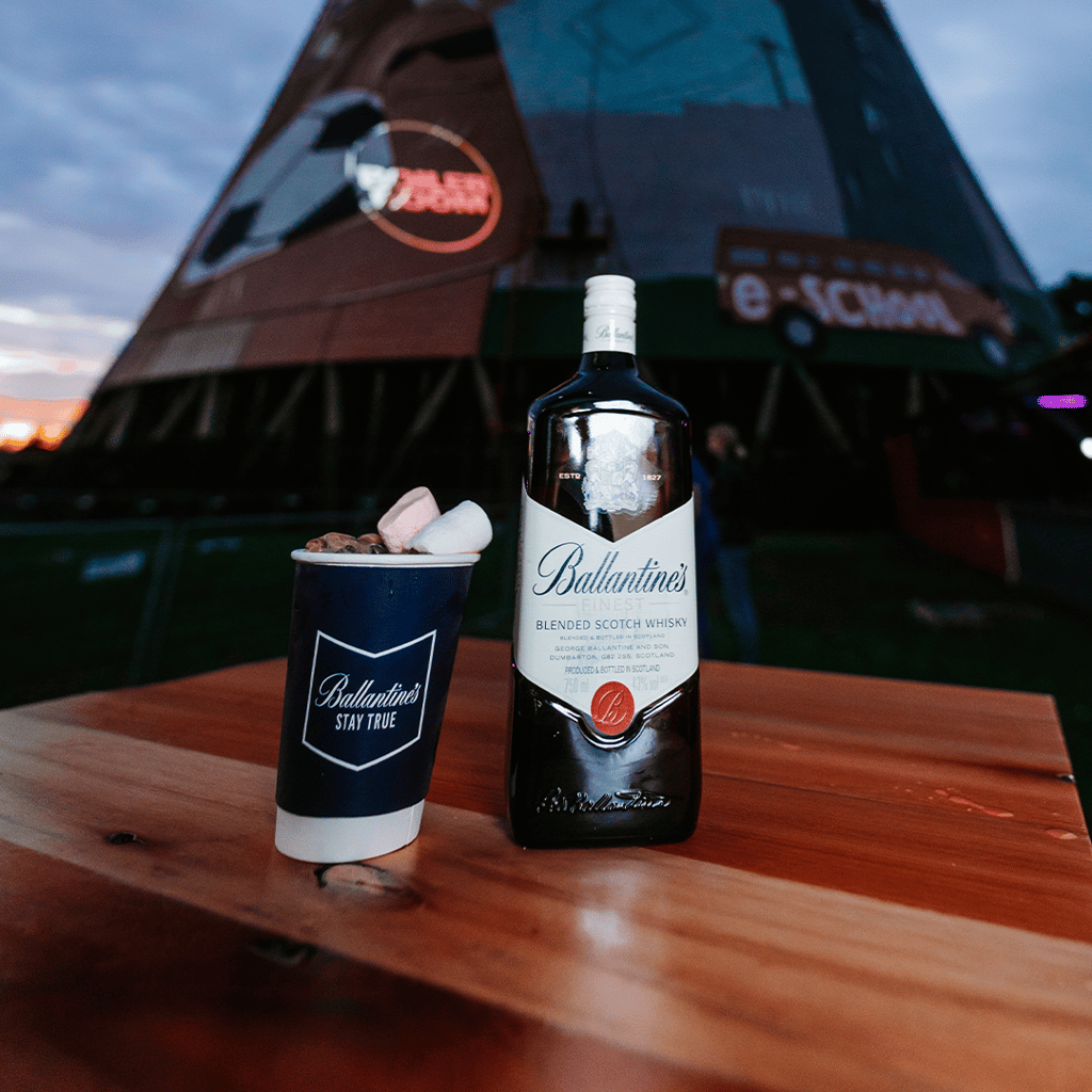 Mixing Milk and Whisky - Cocktail Recipes - Ballantine's