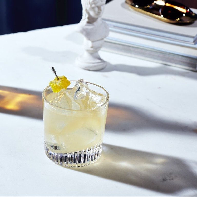 Old Fashioned - Scotch Whisky Cocktail Recipe - Ballantine's